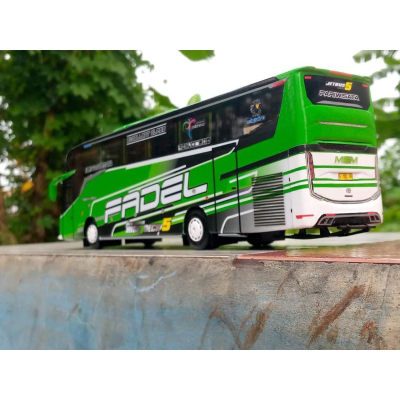 Jual Miniatur Bus basuri MAUDI ASYROF MSM JET BUS 5 | Shopee Indonesia