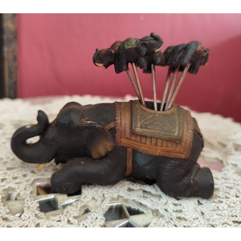 Jual Patung Gajah Thailand Vintage dan 6 tusuk garpu Gajah mini P:12cm ...