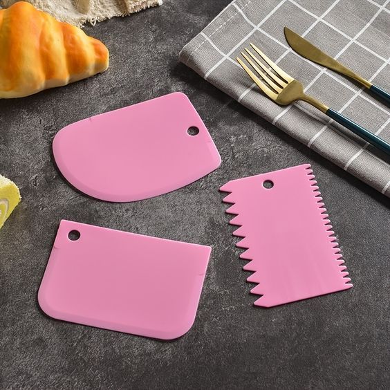 Jual Scraper Kue Halus Gerigi Perata Butter Cream Pemotong Adonan Set ...
