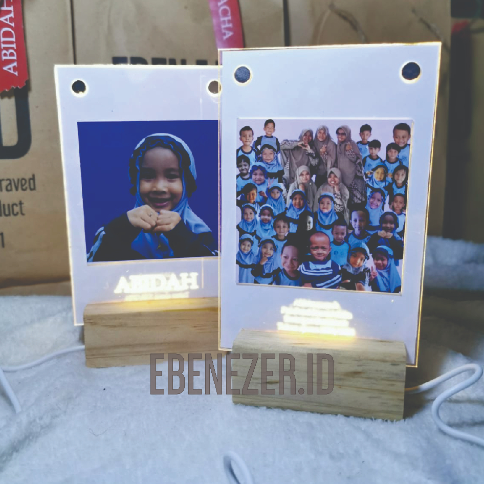 Jual Frame photo akrilik magnet standing LED USB free 2 foto | Shopee ...