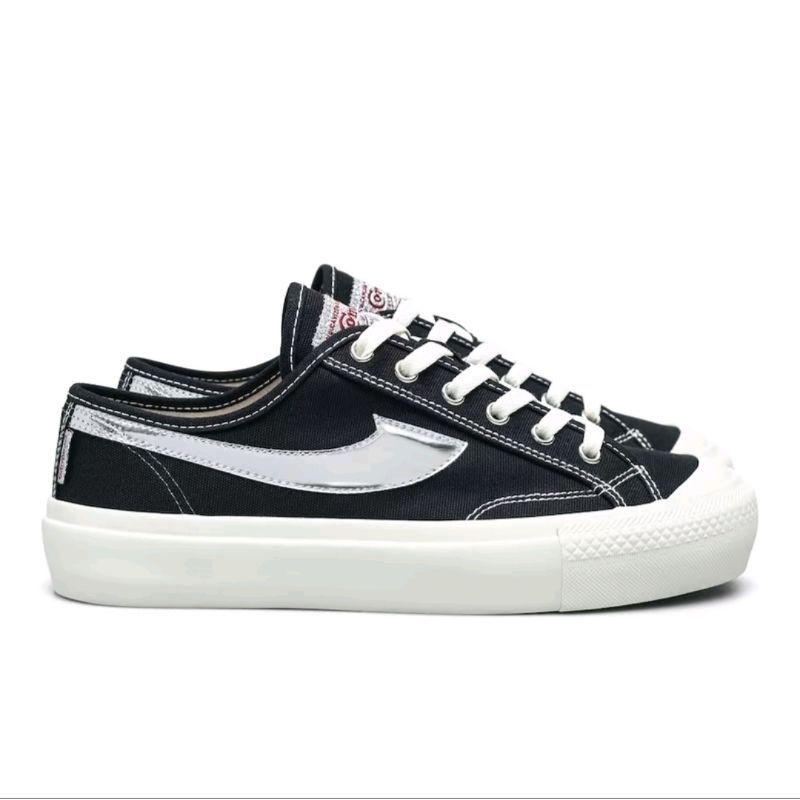 Jual Sepatu Compass Gazelle 25th Low Black | White Silver | Shopee ...