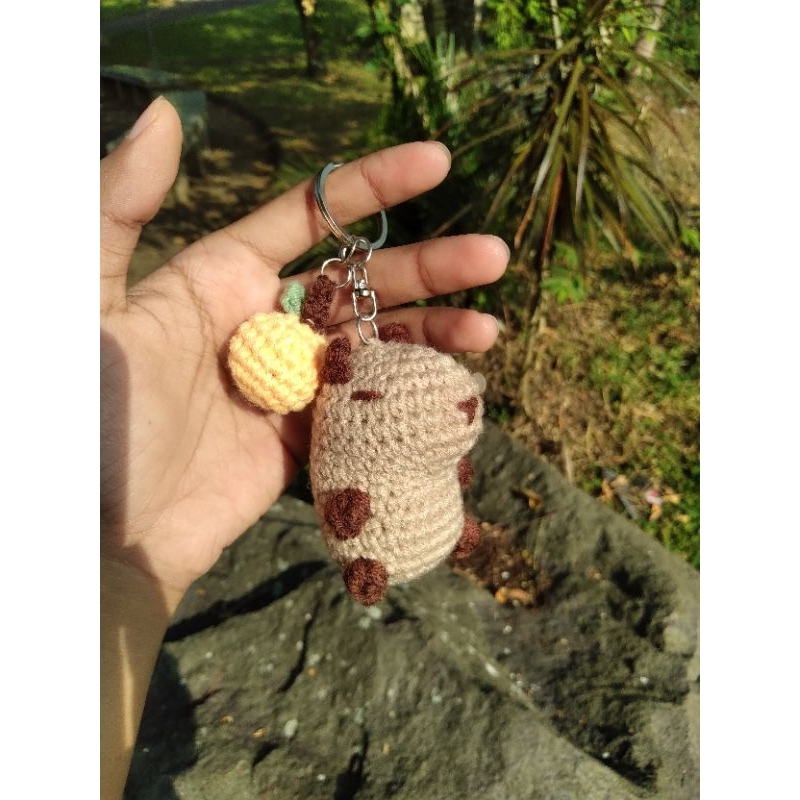Jual MASBRO/Capybara crochet keychain/gantungan kunci rajut capybara ...