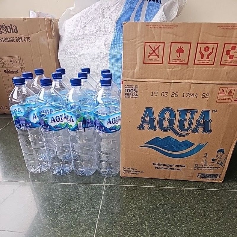 Jual 12 botol kosong aqua 1.5liter dan 1 kardus aqua | Shopee Indonesia