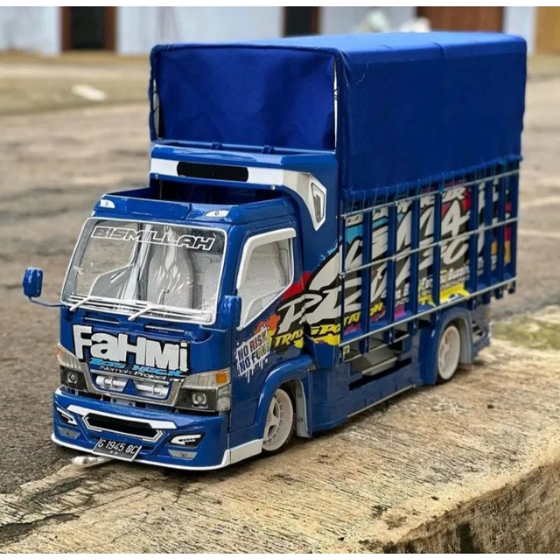Jual Miniatur truk oleng full variasi lampu bonus terpal dan bisa belok ...