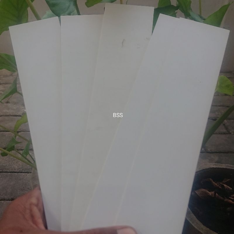 Jual PVC Lembaran Paralon Ukuran 7cm x 25cm Bahan Miniatur, Tebal : ±1.5mm | Shopee Indonesia