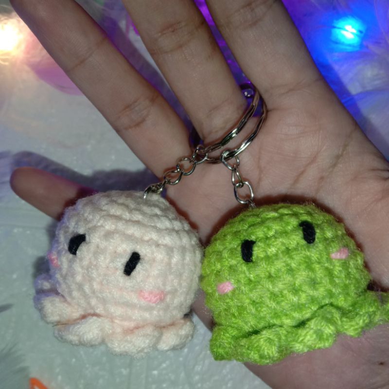 Jual Gantungan kunci /keychain rajut/amigurami Gurita | Shopee Indonesia