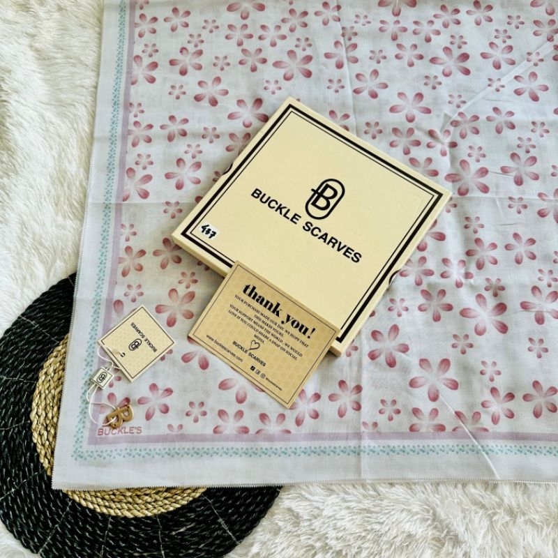 Jual NAGIH OOTD HIJAB AZARA BUCKLE SCARVES PREMIUM MOTIF SEGI EMPAT ...