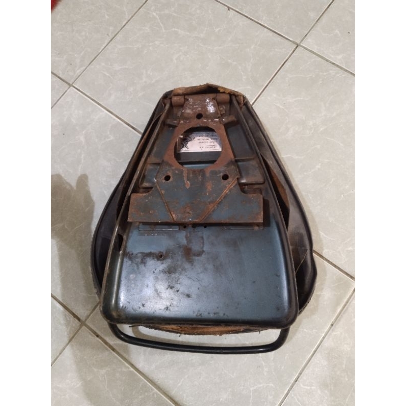 Jual jok vespa exclusive strada Aom original warna hijau | Shopee Indonesia