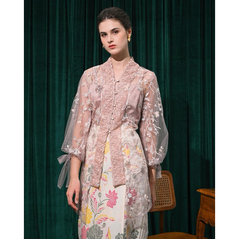Jual (SEWA KEBAYA PINK WISUDA LAMARAN FULLSET) Damara by Jaleela.id ...