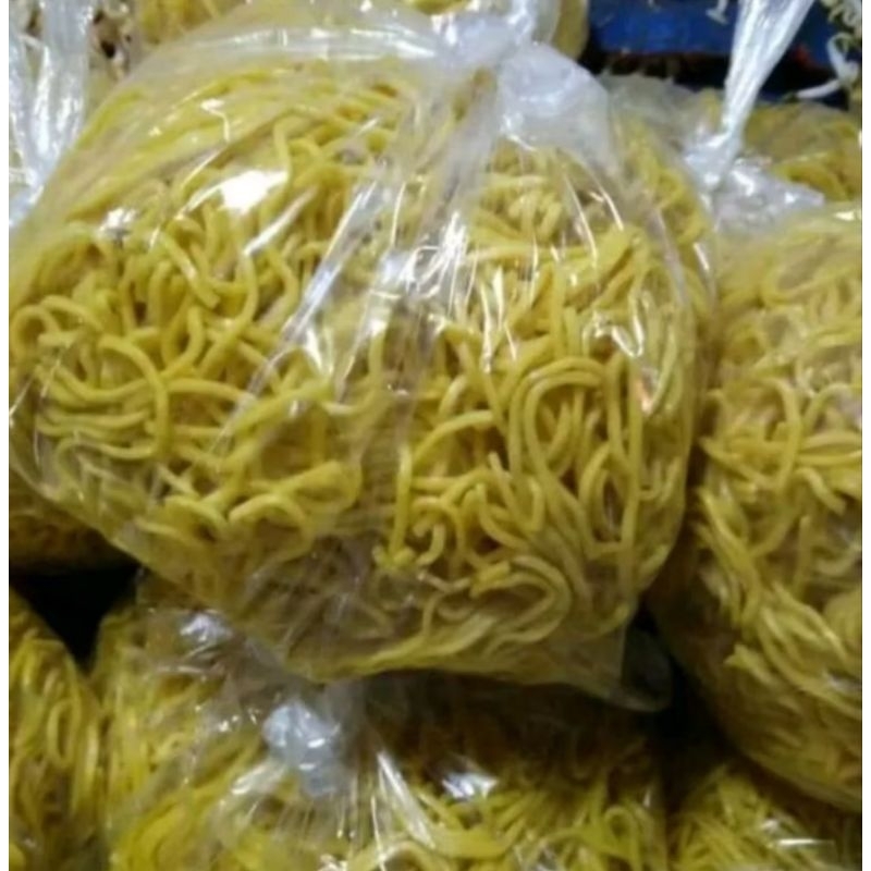Jual Mie kuning basah 400 gram / mi kuning lokal 400 gram | Shopee ...