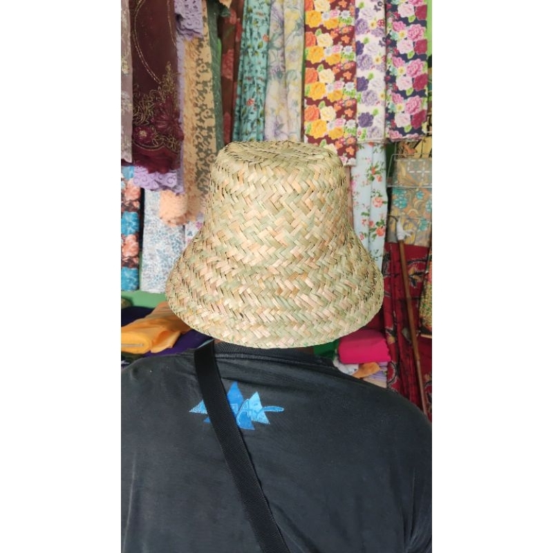 Jual CAPIL PURUN, NELAYAN DAN PETANI ANYAMAN JERAMI NATURAL | Shopee ...