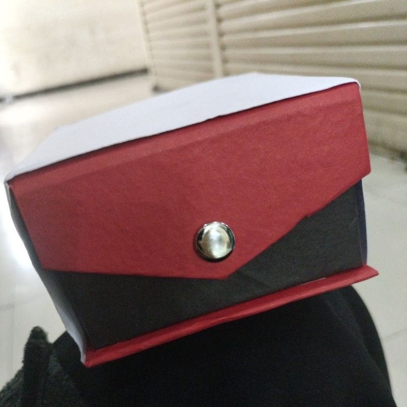 Jual Box Jam Tangan Model kancing | Shopee Indonesia
