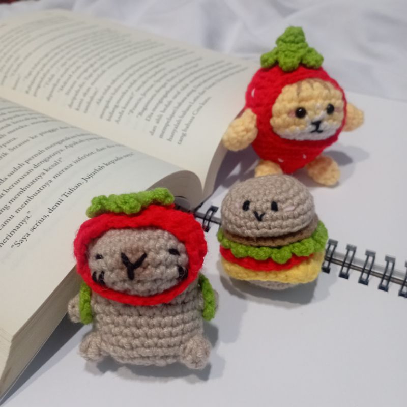 Jual AMIGURUMI ganci boneka crochet rajut capybara back to school meme ...