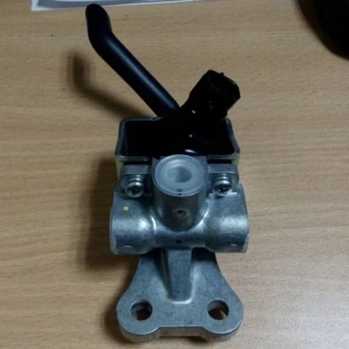 Jual SELENOID ASSY VALVE 3 WAY HINO 500 27690-EW010 SOLENOID W/BRACKET ...