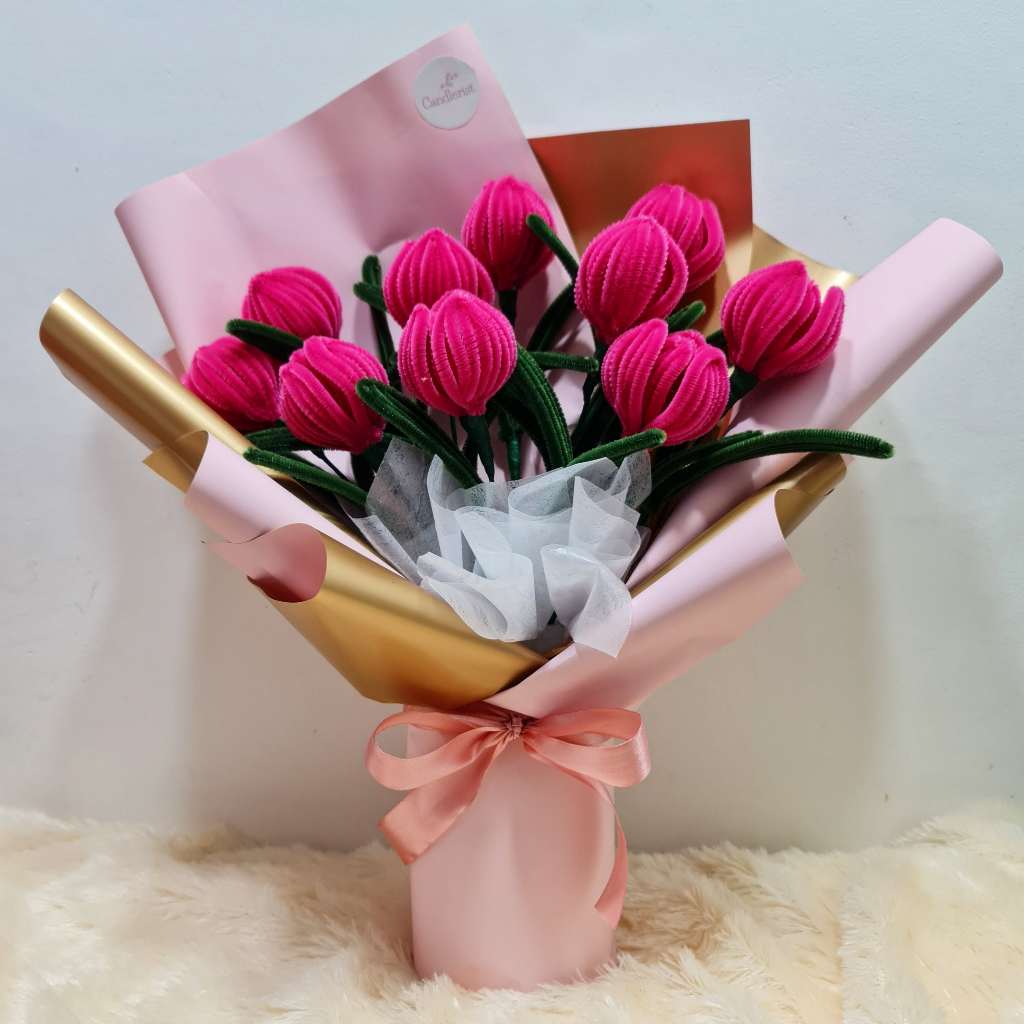Jual Carnation Bouquet/ Tulip Bouquet/ Buket Kawat Bulu Buket Wisuda ...