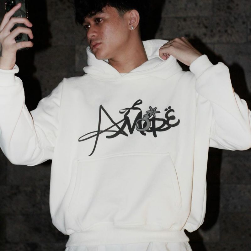 Jual Amorevole Hoodie Bomb Basic Broken White/Initial Black/Pinned Broken White/Tee Trust Issue ...