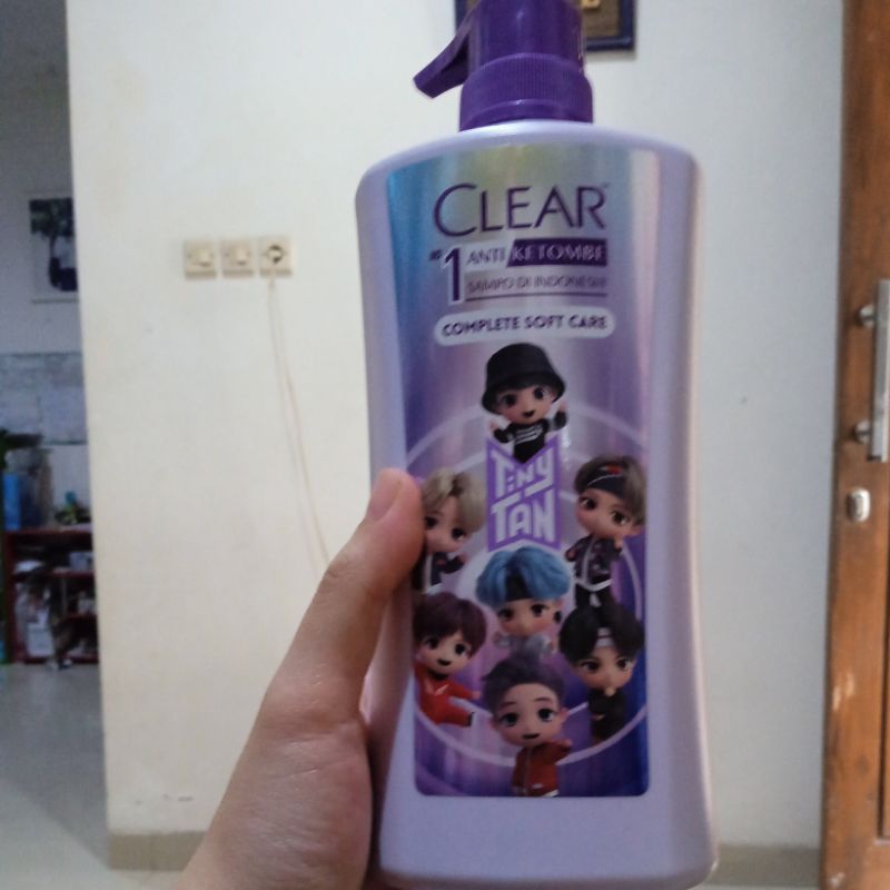 Jual Clear shampoo anti ketombe cool menthol / complete soft care 660 ml / 850 ml tiny tan ...