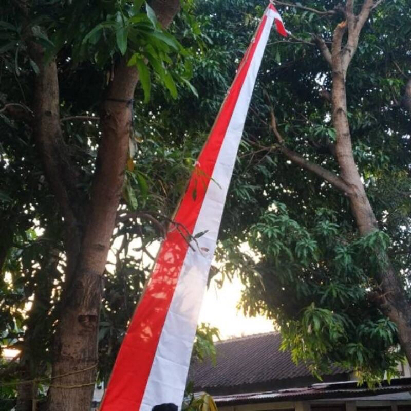 Jual [ISI 20 PCS] UMBUL-UMBUL LAYUR MERAH PUTIH POLOS 4 METER / UMBUL-UMBUL MERAH PUTIH 4 METER ...