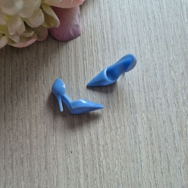 Jual Sepatu Barbie Collector Blue Mattel | Shopee Indonesia