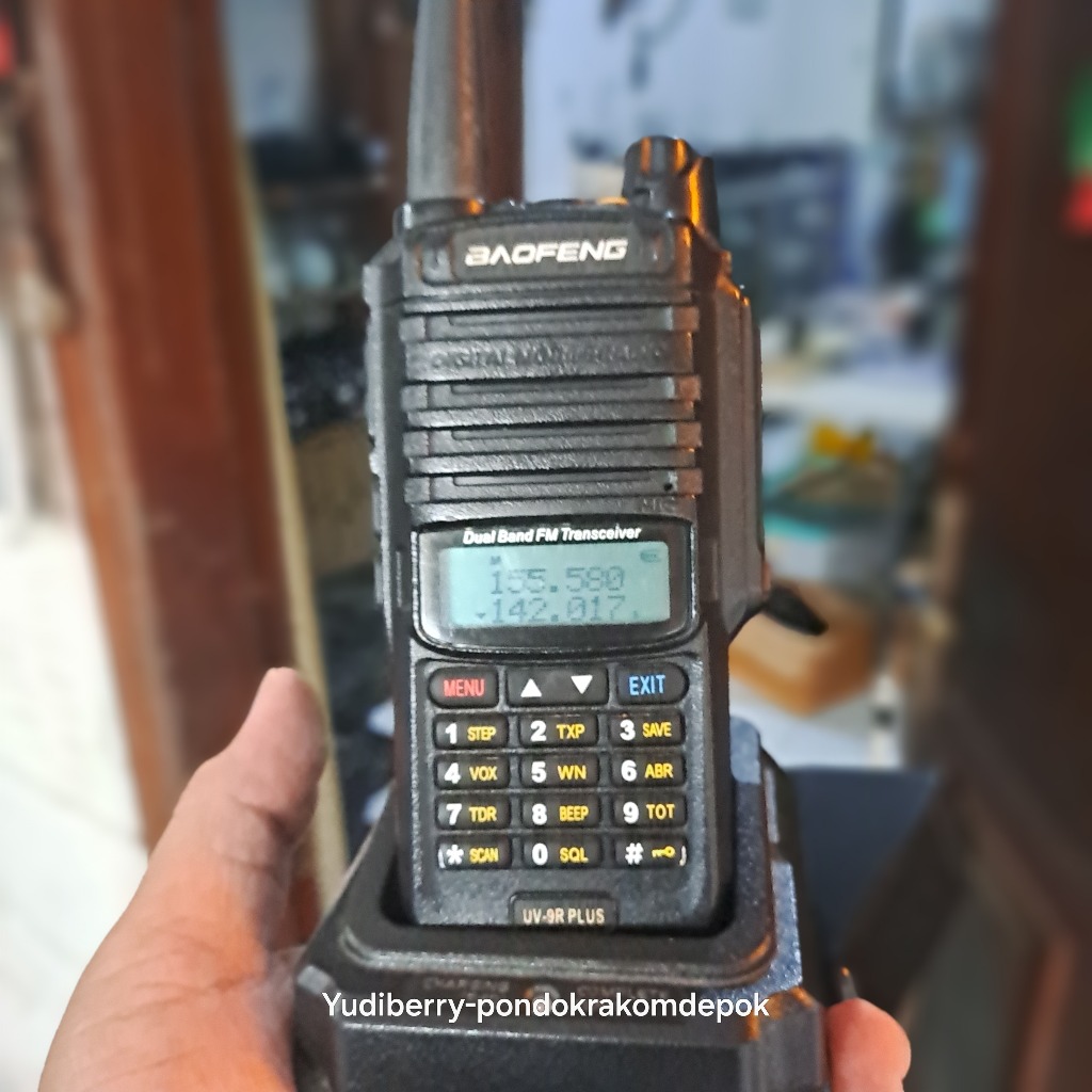 Jual HT BAOFENG UV9R PLUS DUAL BAND POWER 15 WATT BAOFENG UV 9R PLUS BENTUK BESAR MACHO BEKAS ...