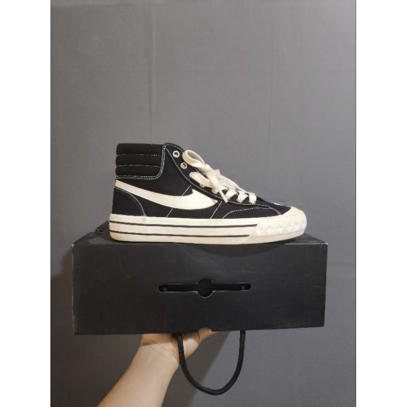 Jual Sepatu Compass Retrograde High | Shopee Indonesia