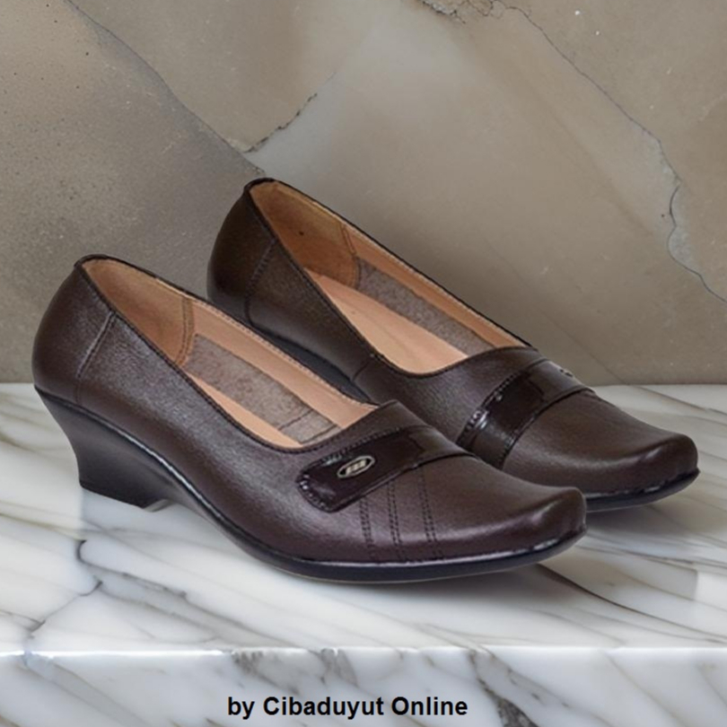 Jual Sepatu Formal Wanita Kulit Coklat wedges 5cm Pantofel cantik buat ...