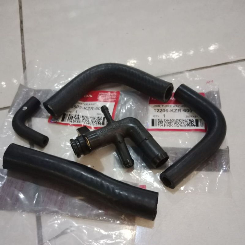 Jual PAKET PIPA RADIATOR + SELANG RADIATOR VARIO 125 150 LED PXC TEHCNO ...