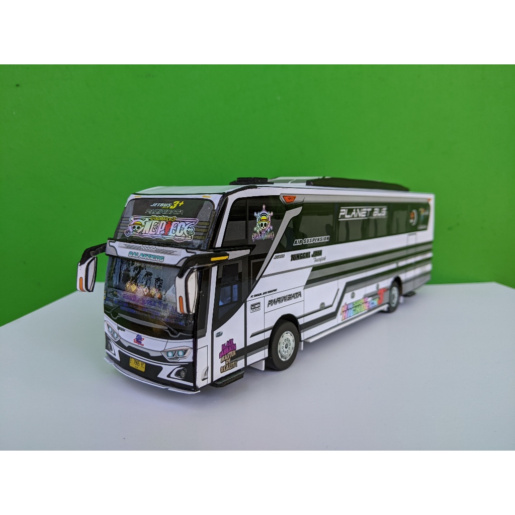 Jual Miniatur Bus ONE PIECE JB3 Tunggal Jaya Set Hadiah Pajangan Mainan ...
