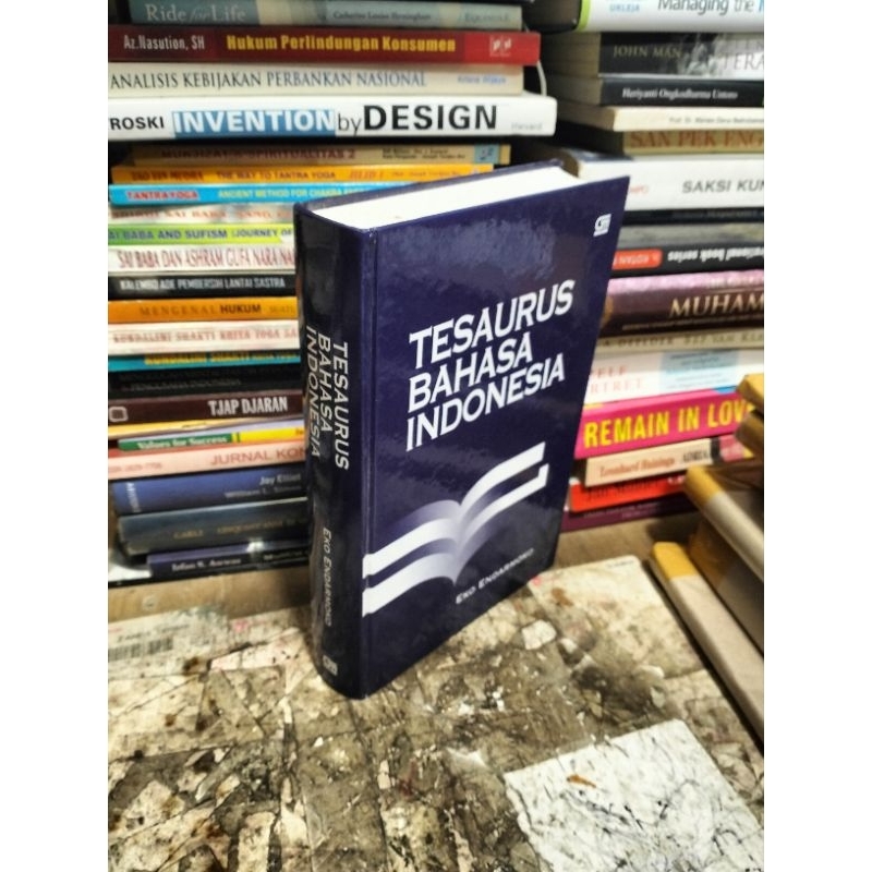 Jual TESAURUS BAHASA INDONESIA by Eko Endarmoko | Shopee Indonesia