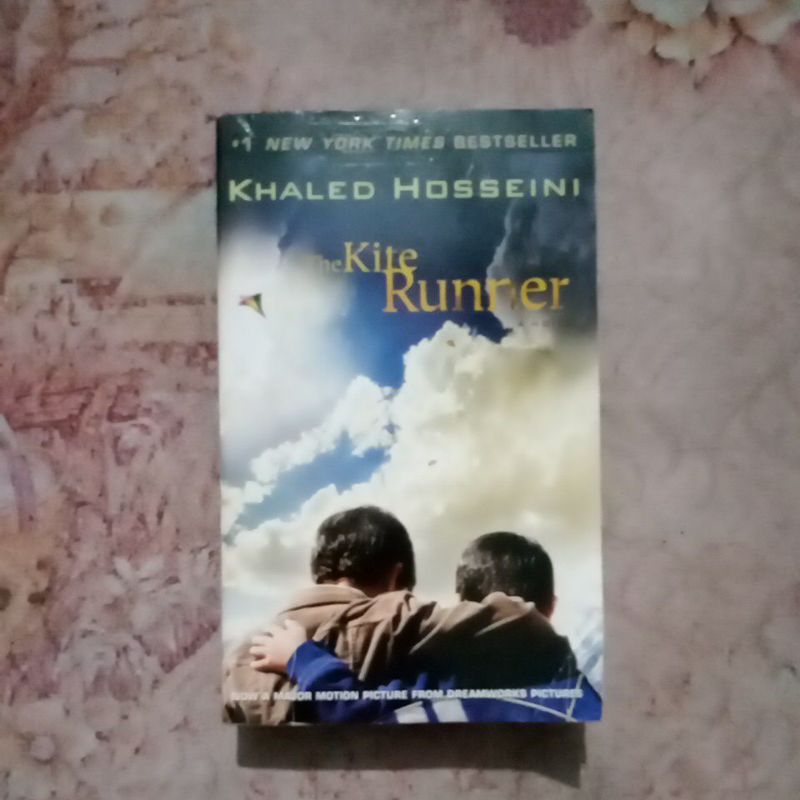 Jual the kite runner by khaled hosseini english version | Shopee Indonesia