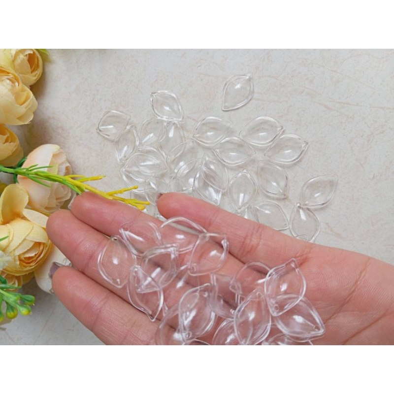 Jual manik daun akrilik hazel | manik mote bening motif daun | manik ...