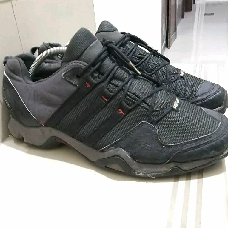 Jual Sneakers Outdoor Trekking Adidas AX1 Black 42,5 (preloved ...