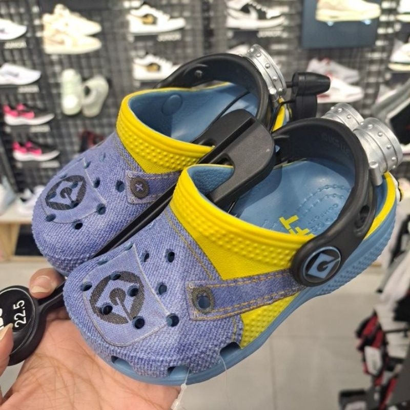 Jual crocs despicable me classic sandal crocs minions kids | Shopee ...