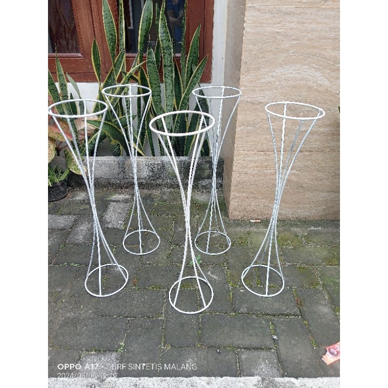 Jual New produk standing besi/vas bunga/tempat bunga besi / promo ...