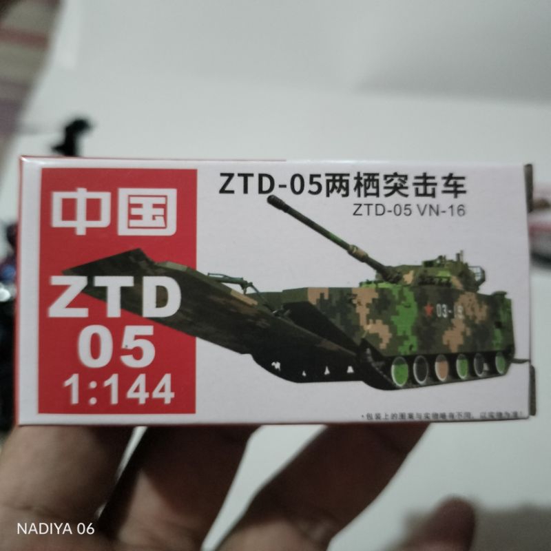 Jual miniarur tank baja ZTD-05 skala 1/144 military 4D model | Shopee ...
