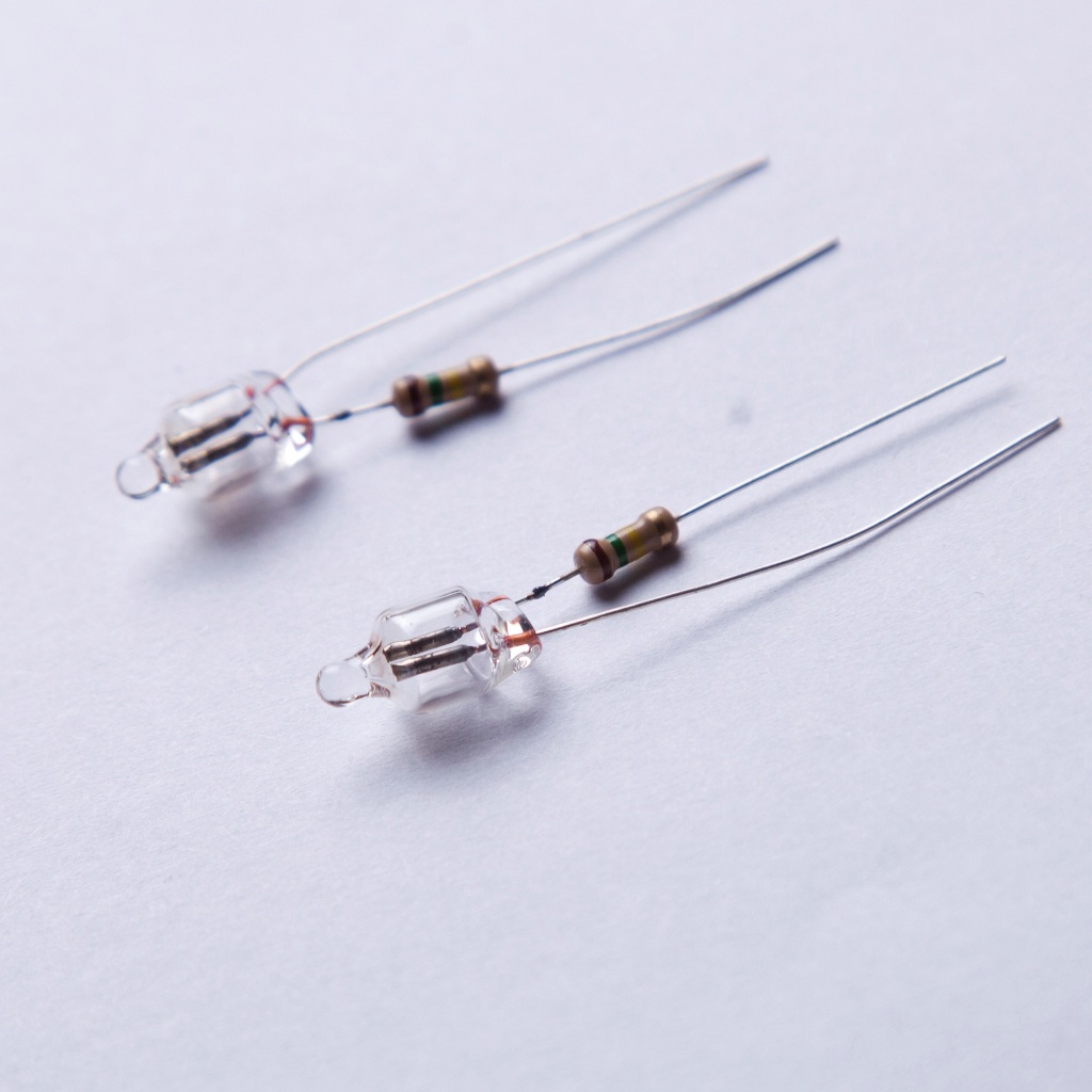 Jual Lampu Setrika dengan Tahanan RESISTOR | Shopee Indonesia