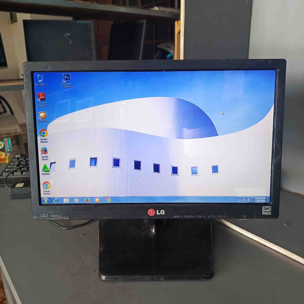 Jual Monitor Led Merk Lg Ukuran Layar 16 Inch Kondisi Normal | Shopee ...
