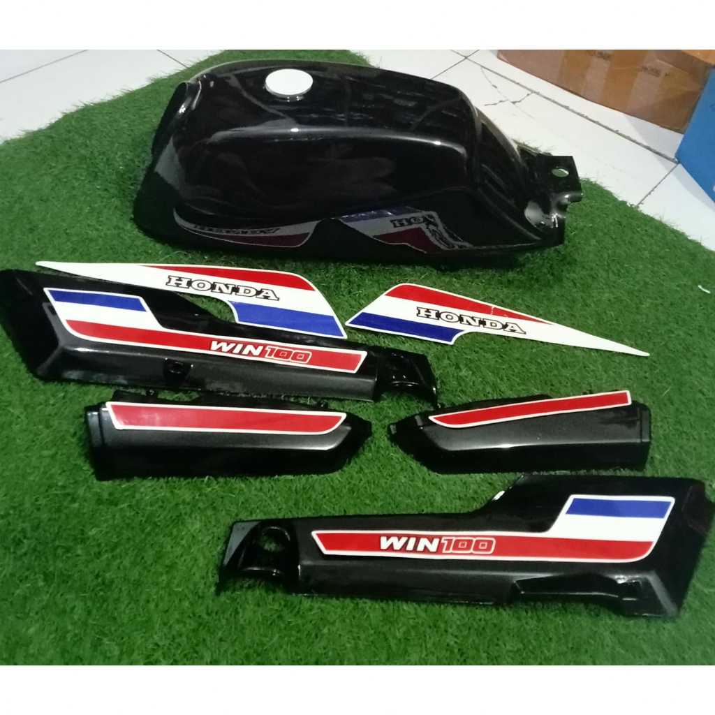 Jual Tangki Win 100 Win Set Cover Body Kanan Kiri dan Striping terlaris ...