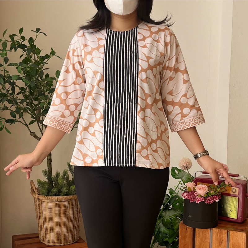 Jual ALYS BATIK - Bara Blouse batik wanita kantor - motif parang | Shopee Indonesia
