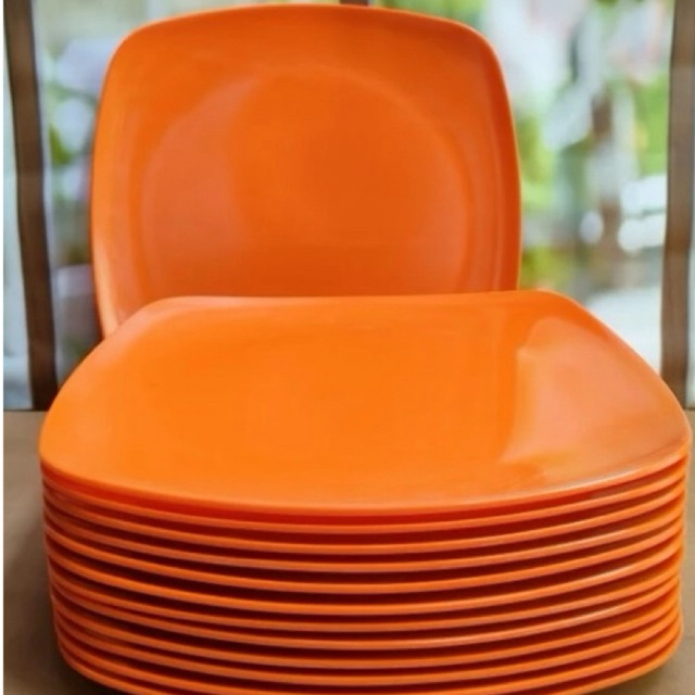 Jual 12 pcs piring makan Persegi Orange polos melamine 23 cm original ...