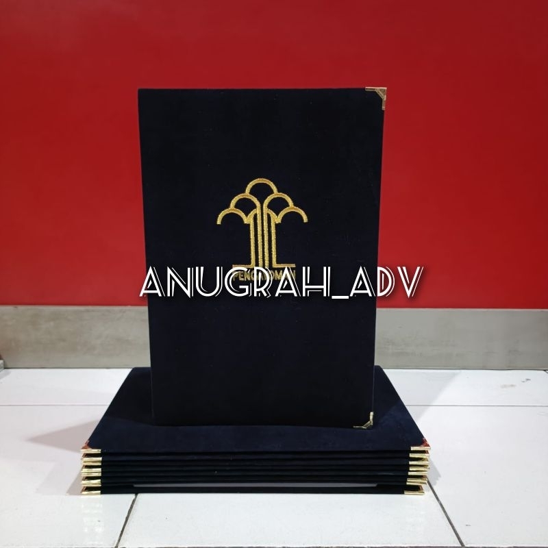 Jual map bludru map kantor custom logo dan tulisan bordir benang emas ...