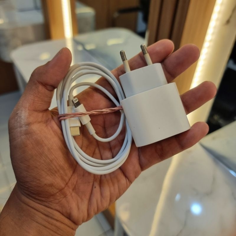 Jual Cas iphone 20w iBox original ( C to C / C to Lightning ) | Shopee ...