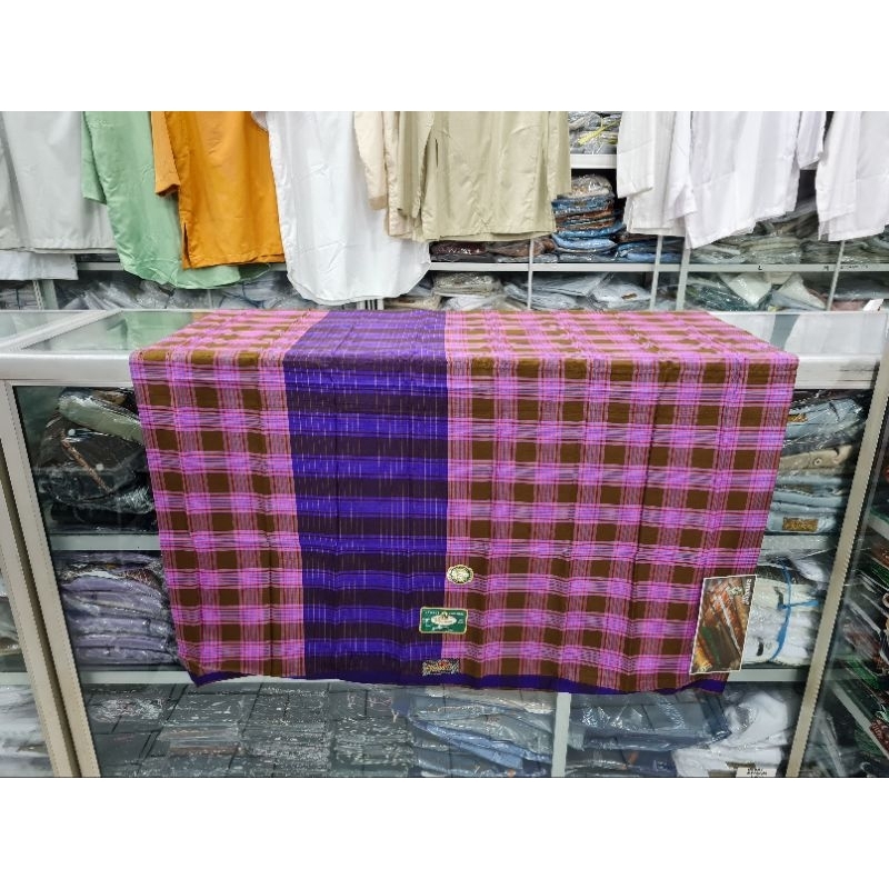 Jual Sarung Tenun Mumtaz Full Sutera Motif Kotak Jadul Kotak Dua ...
