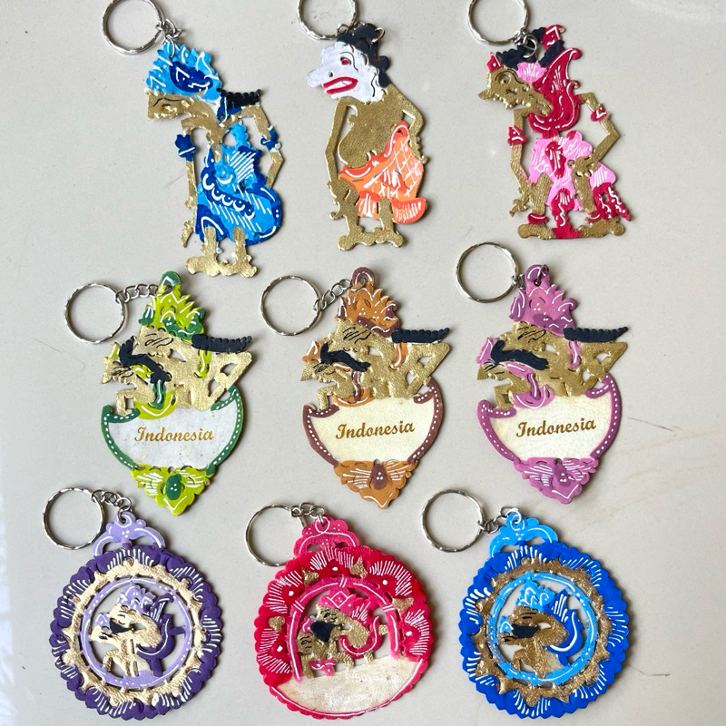 Jual Souvenir gantungan kunci wayang kulit 1 kodi (isi 20 pcs) oleh - oleh khas Jogja Indonesia ...