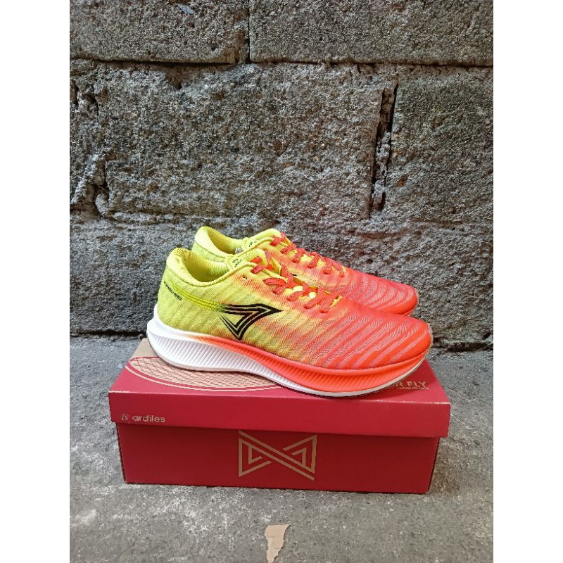 Jual Sepatu Running Ardiles Infinity Vanguard Pro Ukuran 45 (29cm ...