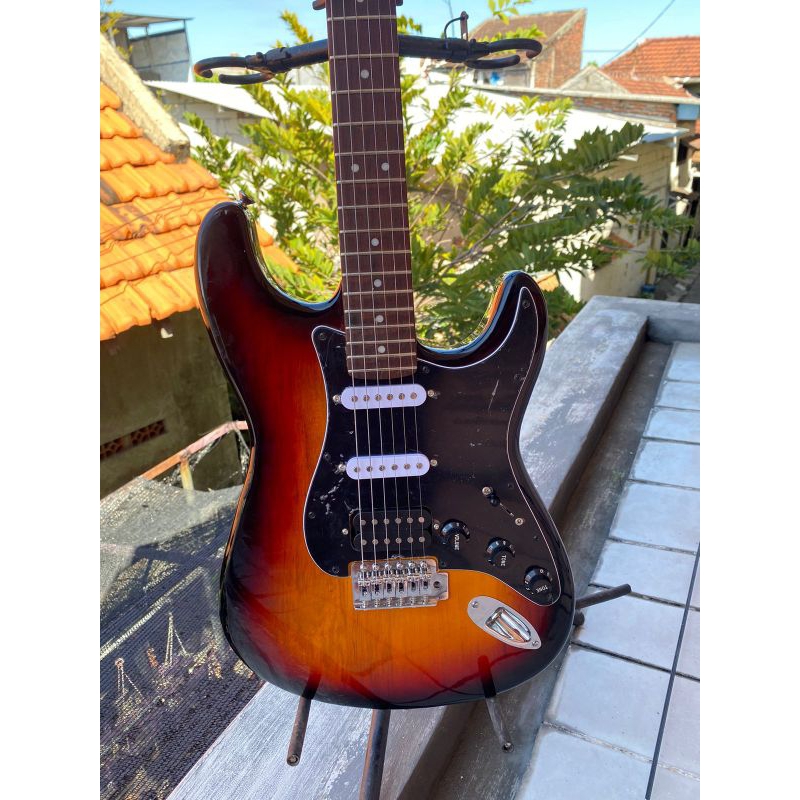 Jual Gitar Suhr stratocaster custom sunbrust | Shopee Indonesia