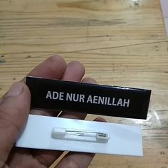 Jual Nametag / Nama Dada Akrilik / Nama Dada Lapis Resin/hitam putih ...