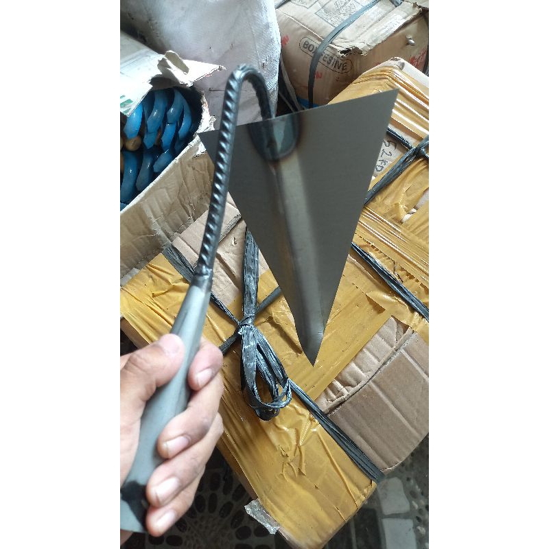 Jual Cangkul Segitiga Bahan Besi Mangan Cangkul Full Besi Asli Anti ...