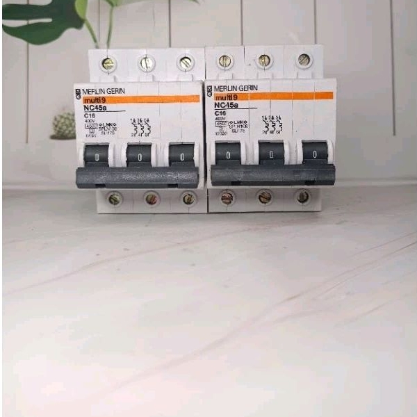 Jual mcb merlin gerin 3pas 10a 16a 20a 25a 32a 40a 50a 63a | Shopee Indonesia