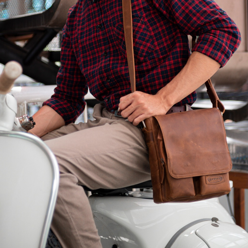 Jual TAS CROSSBODY KULIT ASLI PRIA | STYLE INGGRIS KLASIK | CROSSBODY ...
